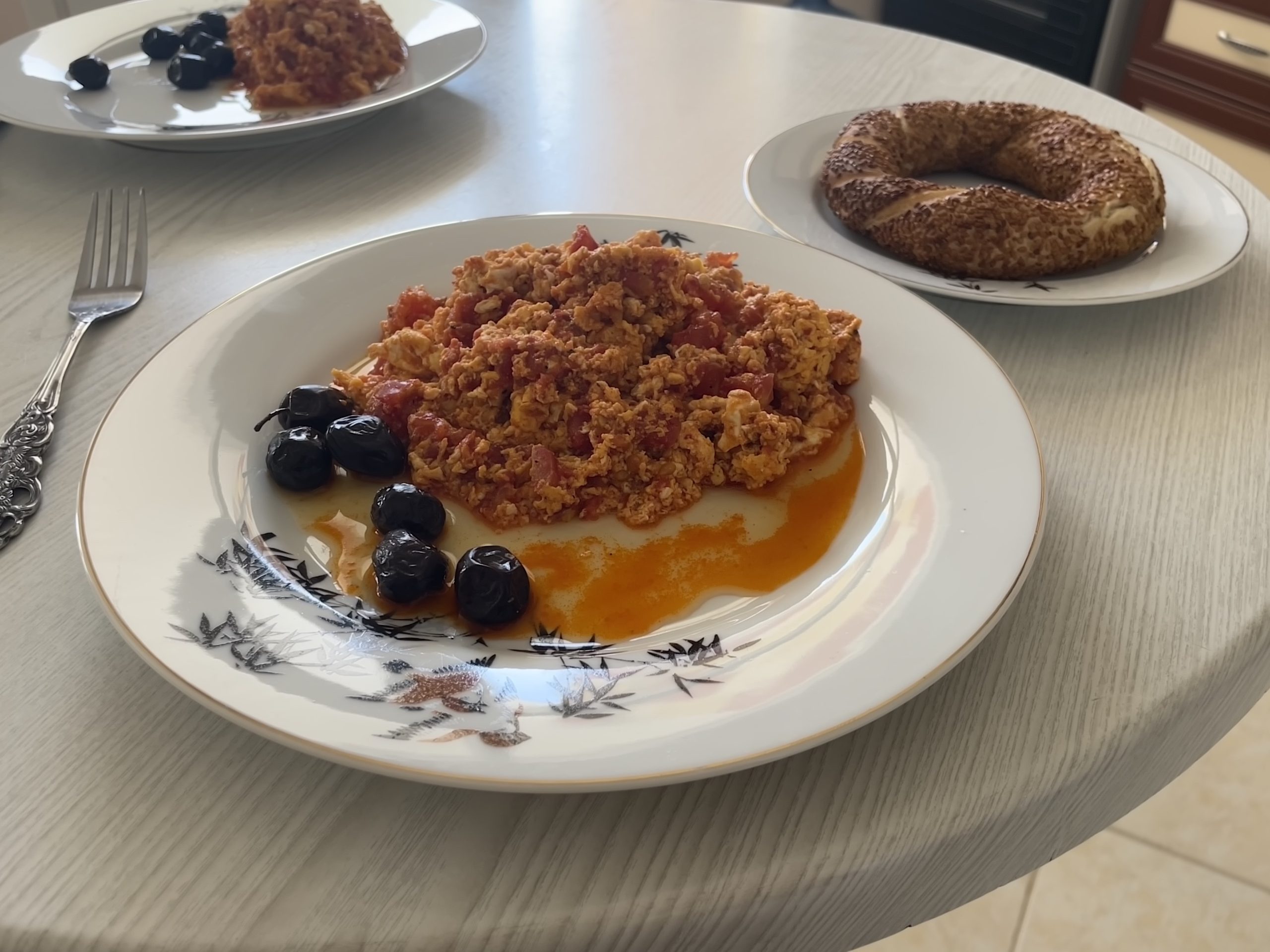 Turkse Menemen met Zoete Paprika en Kaas - Foodie